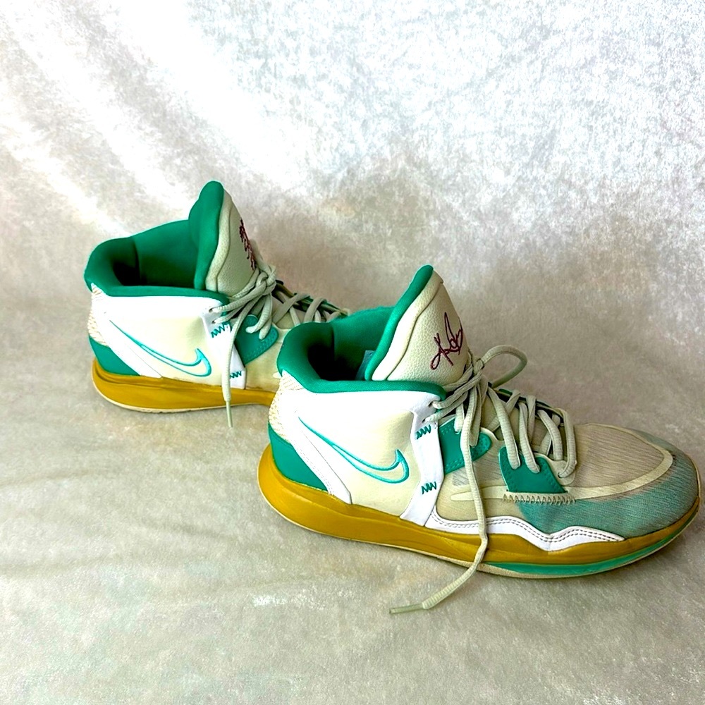 Nike Kyrie Infinity 1 World 1 People Basketball Shoes - Gem